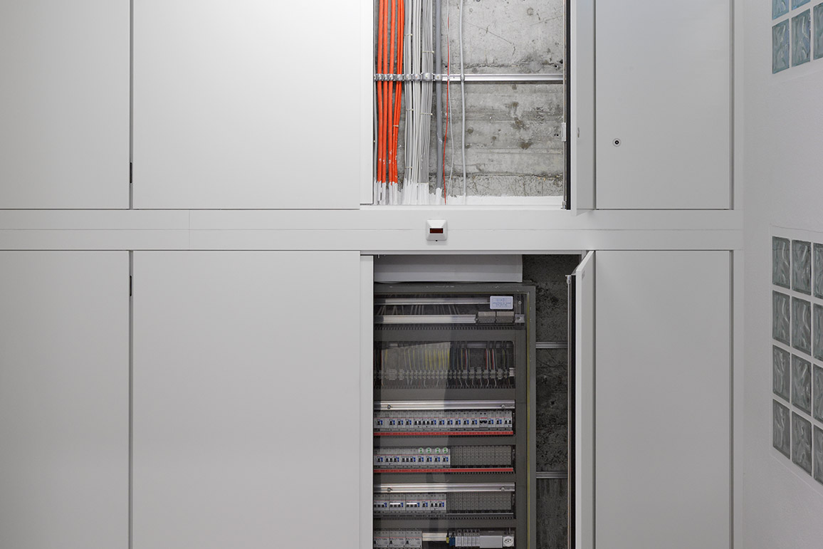 Steigzonen– Elektrofronten-Schränke – EI30 RF1, EI 60 RF1 - Frank Türen AG